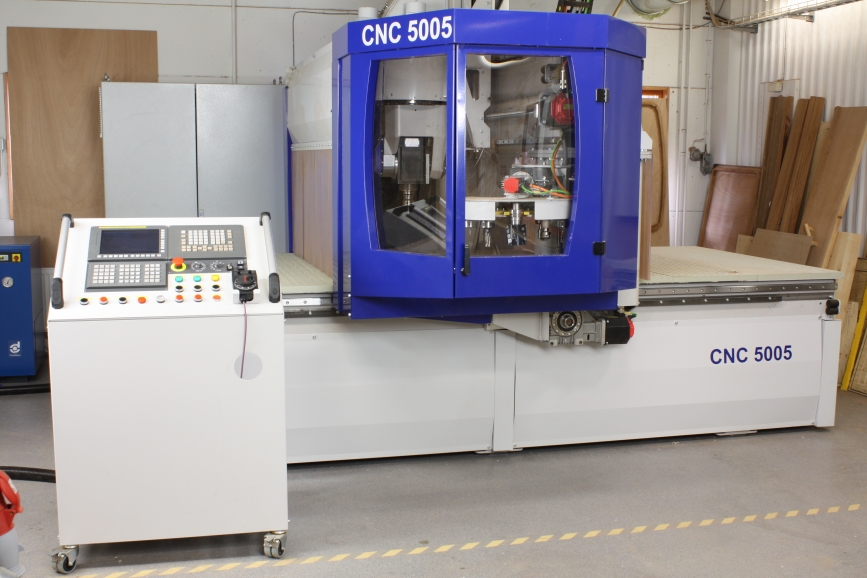 CNC-5005 CNC-MASKIN FÖR TRÄ, PLAST OCH ALUMINIUM - industritorget.se